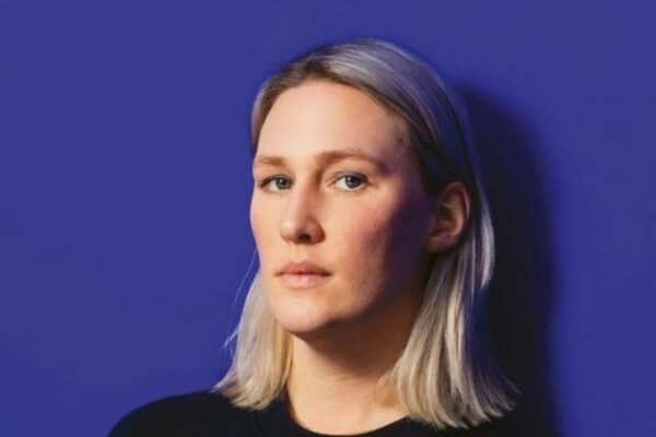 the low countries ‘Omdat Ze Leven’ by Brecht de Backer: Quantum Theory ...