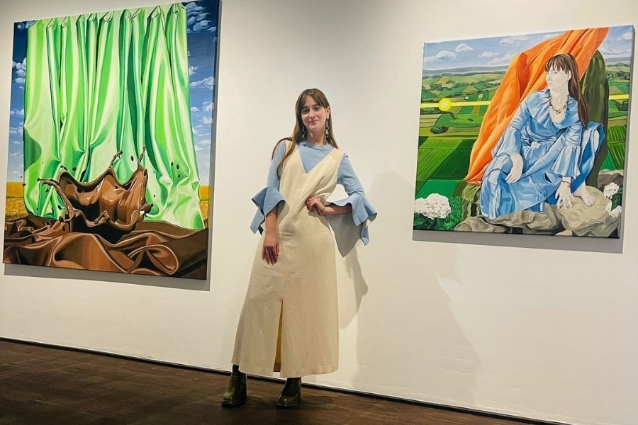 the low countries Ilke Cop Paints So She Can Start Afresh Again and Again - the low countries