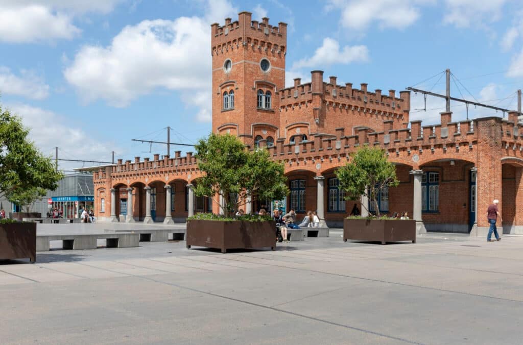 the low countries Peeling the Onion in Aalst - the low countries